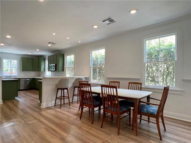 4428 Fontainebleau Drive