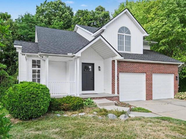 4429 Meadowlane Court