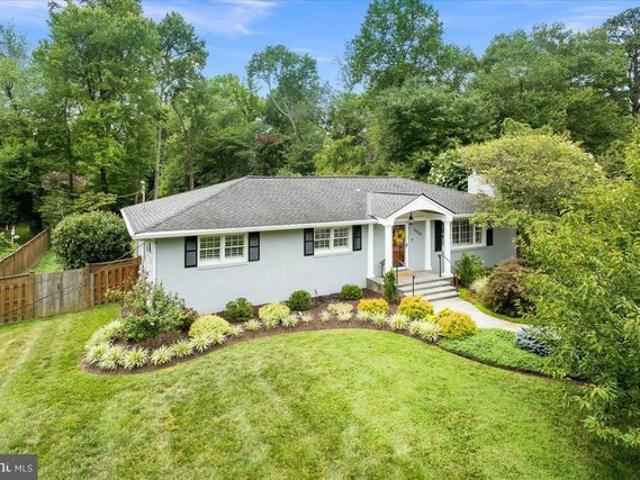4429 Neptune Dr, Alexandria, VA 22309