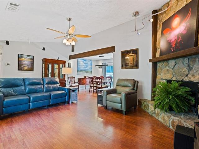 4429 Buckingham Place