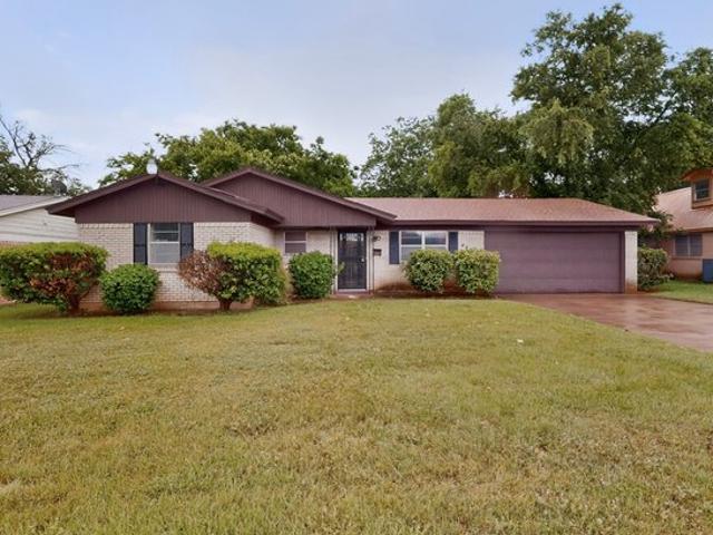 4429 Berke Rd, Fort Worth, TX 76115