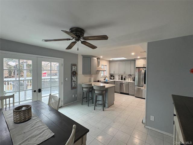 4429 Express Drive N