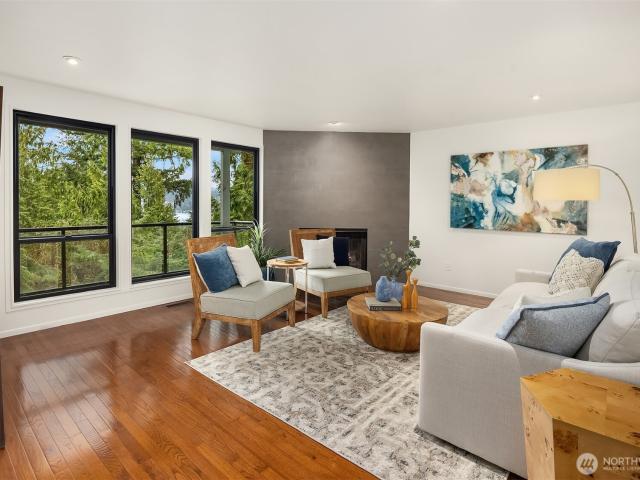 4429 E Mercer Way, Mercer Island, WA 98040 | MLS #2559