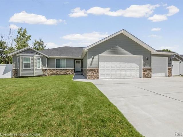 4429 River Rd, East China Township, MI 48054
