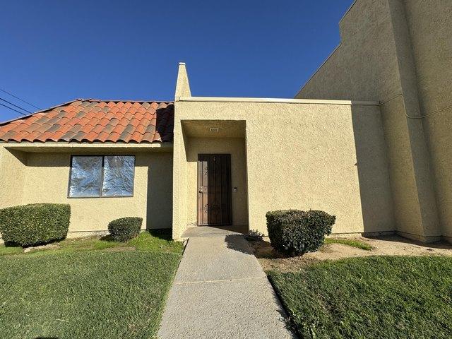 44200 Kingtree Ave Unit 6, Lancaster, CA 93534
