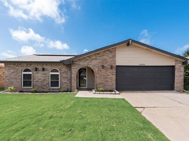 4420 Buckeye St, Fort Worth, TX 76137