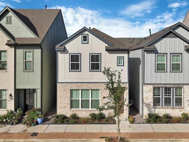 4420 Henderson Ave, North Richland Hills, TX 76180