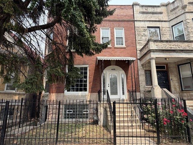 4420 W Wilcox St, Chicago, IL 60624