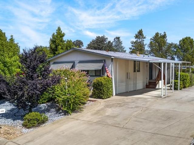 4420 White River Dr, Redding, CA 96003