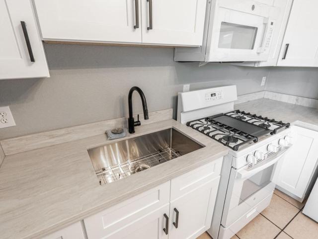 4421 N 23rd Avenue # Apt 2
