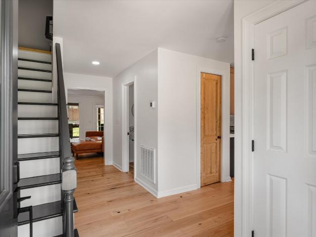 4421 Belmont Park Ter