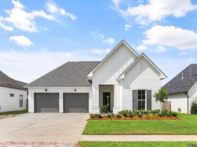 4421 Camargue Ave, Baton Rouge, LA 70820