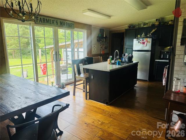 4421 Canal Road