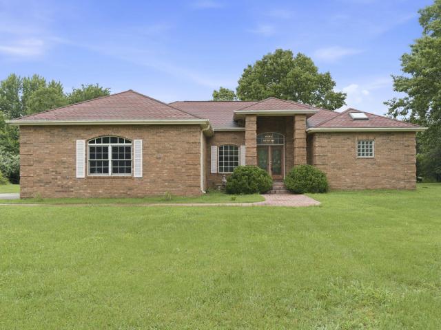 4421 E Farm Road 64