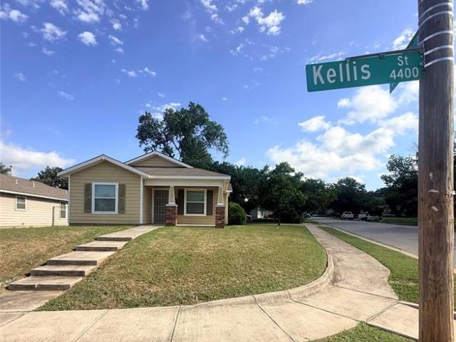 4421 E Kellis Street