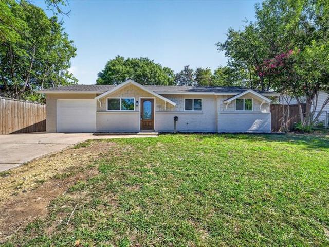 4421 Gary Dr, Haltom City, TX 76117