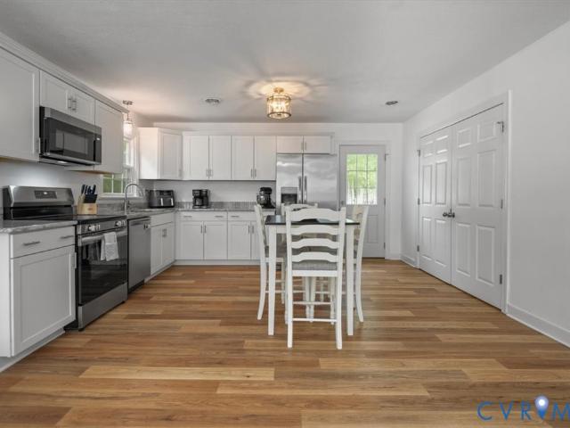 4421 Roxbury Road