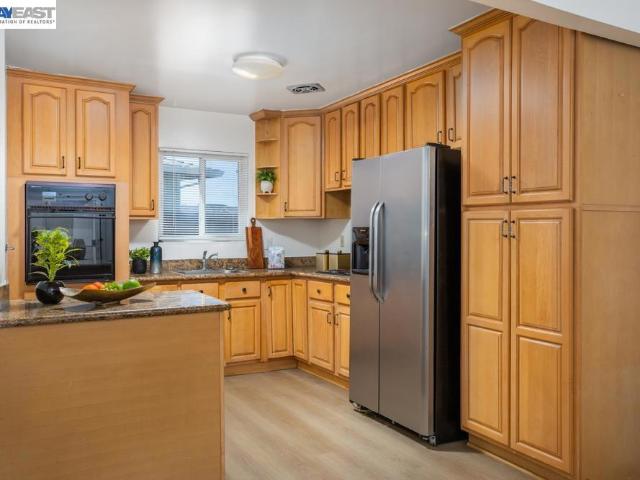 4422 Hardwood St