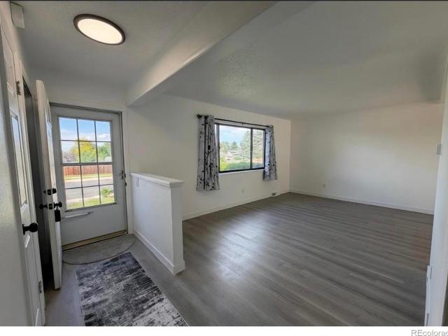 4422 W 9th Street