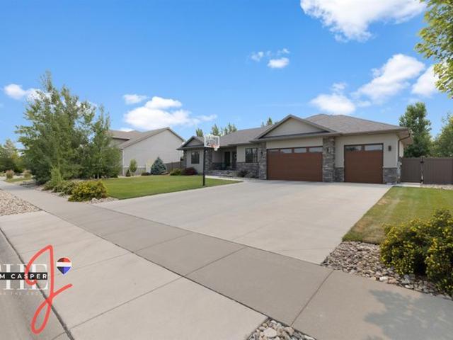 4423 E 21st St, Casper, WY 82609