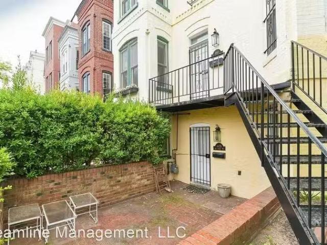 442 3rd Street NE #B Lower Level 442 3rd Street NE