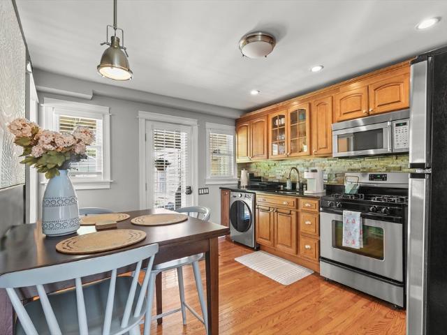 442 Commercial St # 2