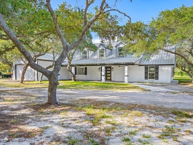 442 and 446 Hailey Rd, Rockport, TX 78382