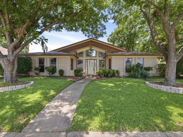 442 Brookfield Dr, Garland, TX 75040