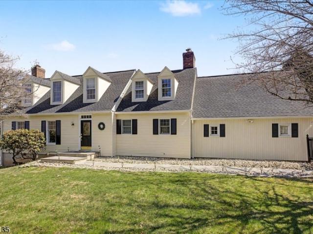 442 Buckhorn Dr, Belvidere, NJ 07823 | MLS #4019 | Compass