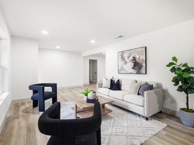 442 Hanover Lane