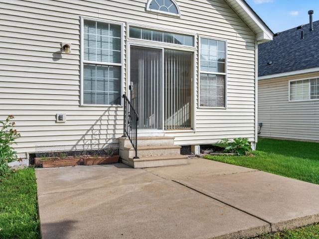 442 Meadowood Lane