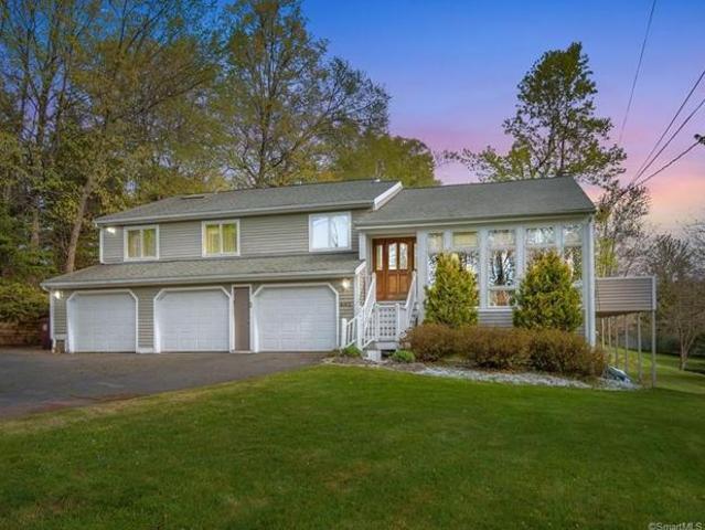 442 Middle Rd, Farmington, CT 06032