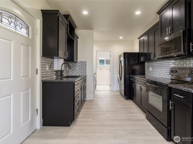 442 N 7th