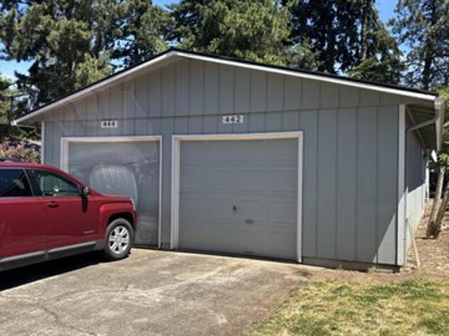 442 S Locust St, Canby, OR 97013