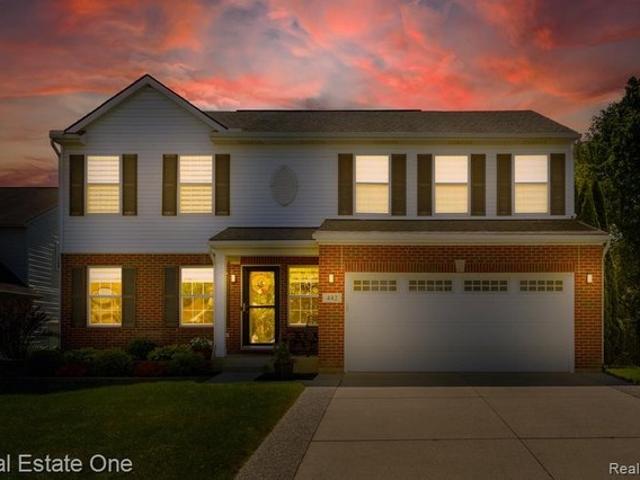 442 Ridgewood Dr S, Brandon, MI 48462