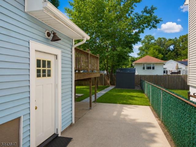442 W Scott Ave