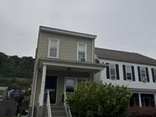 442 Water St, Benwood, WV 26031
