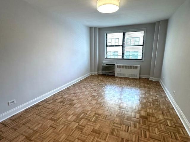 442 West 57th Street, Unit 9J | Compass