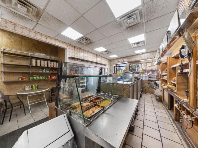 442 West Side Ave