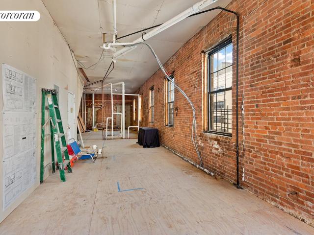 442 Willoughby Avenue 2