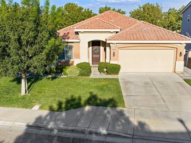 44340 Acacia St, Lancaster, CA 93535