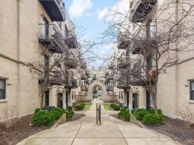 4434 N Damen Ave #3W, Chicago, IL 60625 MLS 12314382