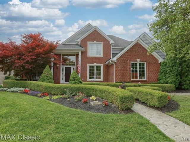 4434 Chablis Dr, Sterling Heights, MI 48314