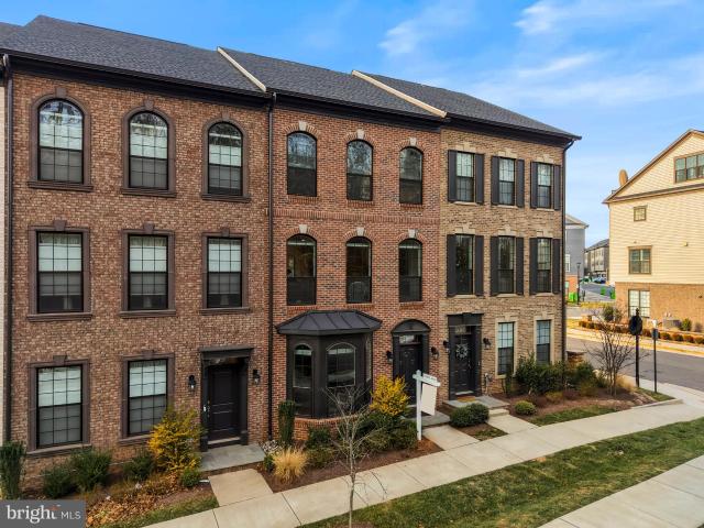 4434 Fair Lakes Ct, Fairfax, VA 22033 | MLS #VAFX2302