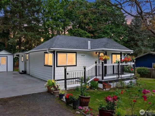 4434 Forest Dr, Everett, WA 98203