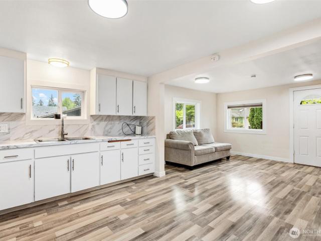 4434 Forest Drive