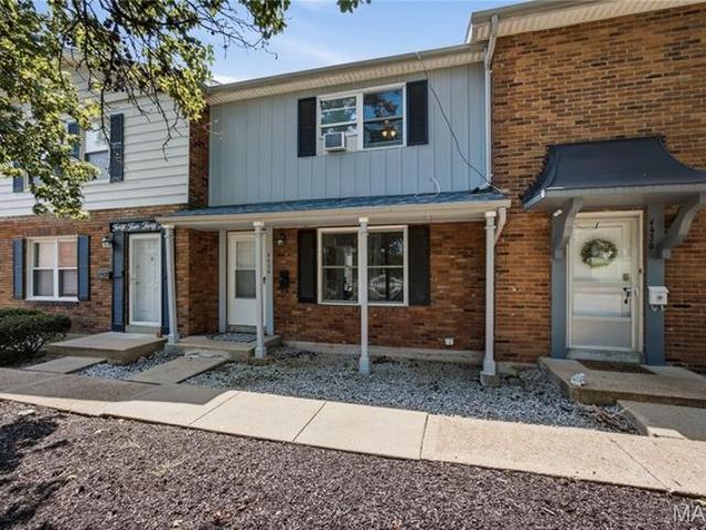 4434 Pegasus Dr, Oakville, MO 63129