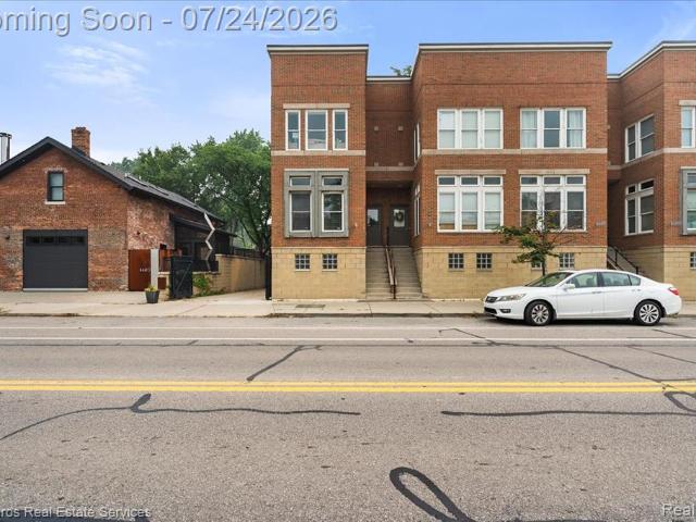 4434 3rd Street # 9