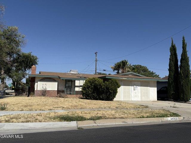 44352 Kirkland Ave, Lancaster, CA 93535