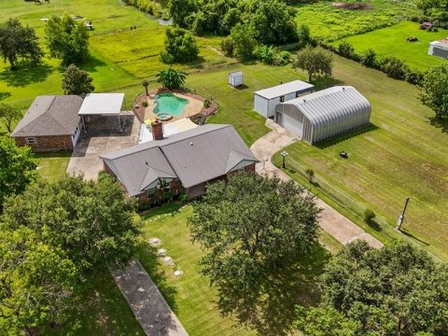 4435 S Tower Rd, Santa Fe, TX 77517